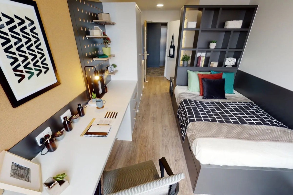 Silver Studio — Shoreditch Residence