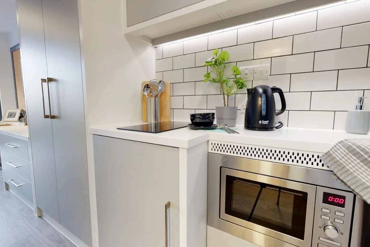 Silver Studio — Shoreditch Residence