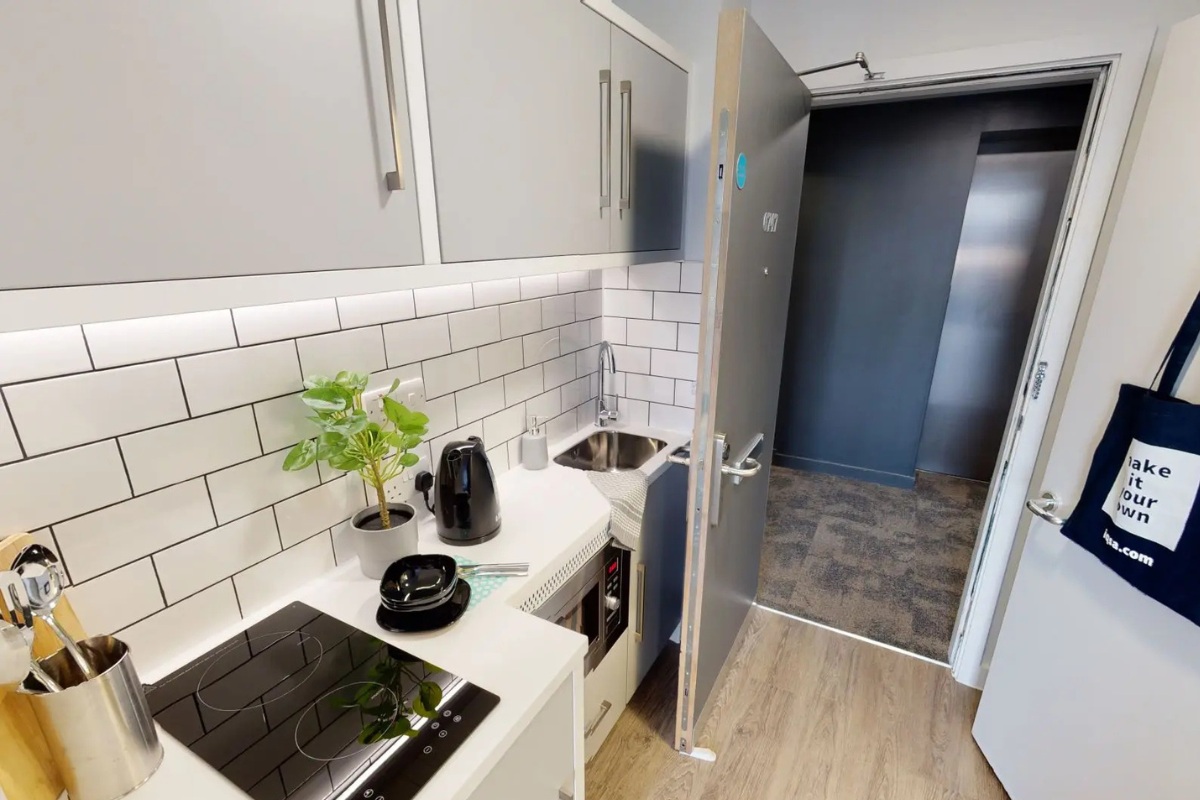Silver Studio — Shoreditch Residence